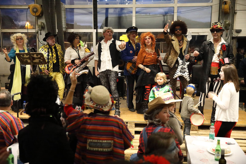 Fotos/Videos - OKAY THE BAND